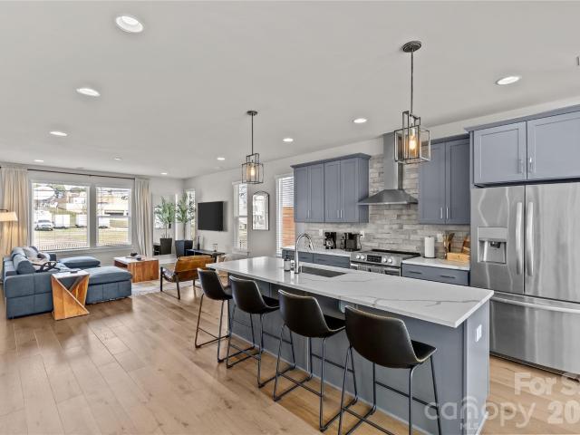 2115 Isom St, Charlotte, NC 28208 | MLS #4367