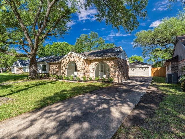 2115 Lexford Ln, Houston, TX 77080 | Compass