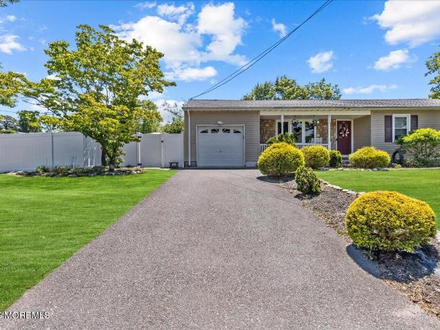 2115 Pineview Road
