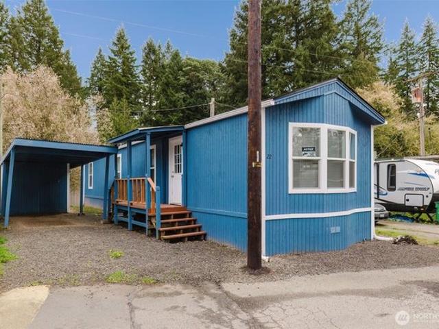 2115 Rocky Point Rd NW Trlr 22, Bremerton, WA 98312