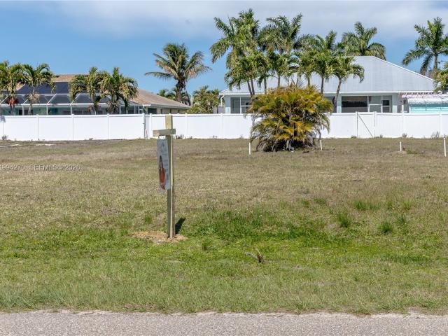 2115 SW 30th St, Cape Coral, FL 33914 | MLS #A11994
