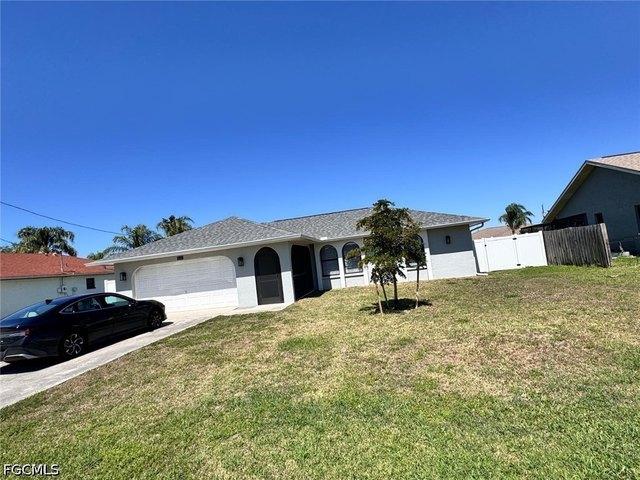 2115 SE 14th St, Cape Coral, FL 33990