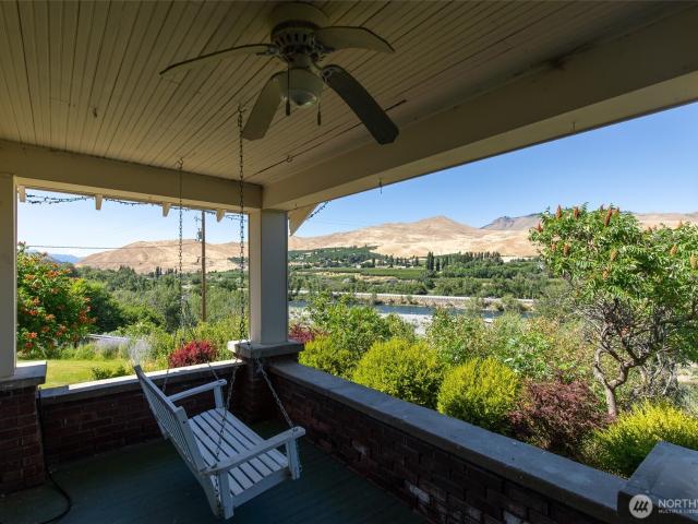 2115 Sleepy Hollow Road
