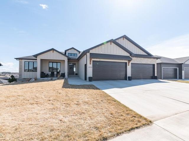 2115 Tule Ln, Bismarck, ND 58503