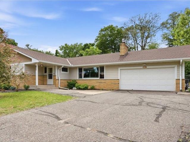 2115 Toledo Ave N, Golden Valley, MN 55422