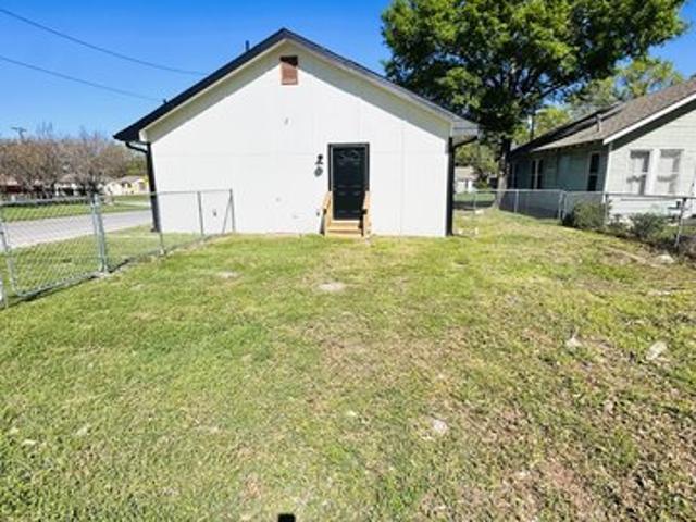 2115 W 2nd Ave # 1, Corsicana, TX 75110