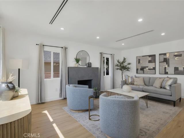 2115 W Clark Avenue