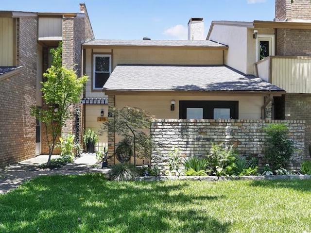 2115 Warnford Pl, Arlington, TX 76015