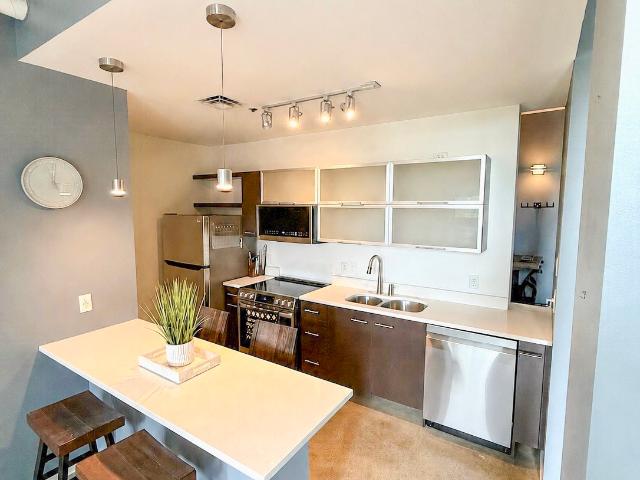 2115 Yeaman Pl # 211