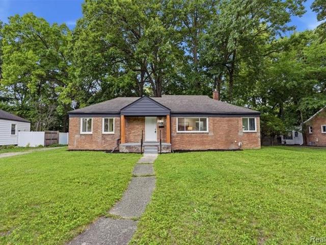 21161 Westhampton St, Oak Park, MI 48237