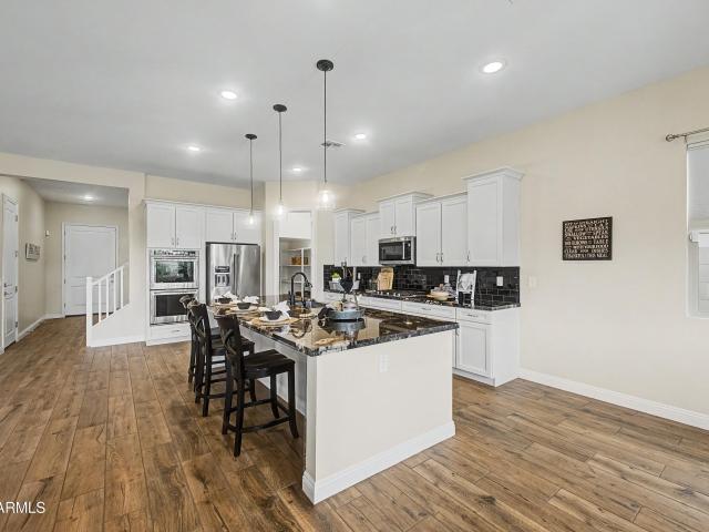 21167 w minnezona avenue