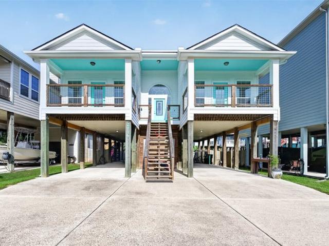 2116 Menard Ave, Seabrook, TX 77586