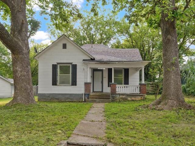 2116 N Campbell Ave, Springfield, MO 65803