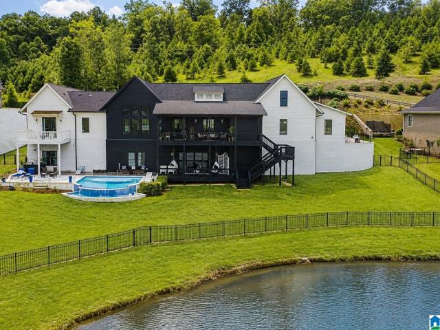 2116 Blackridge Road