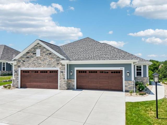 2116 Bluestem Dr Unit 1402, Waukesha, WI 53188