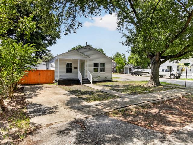 2116 Commander Road