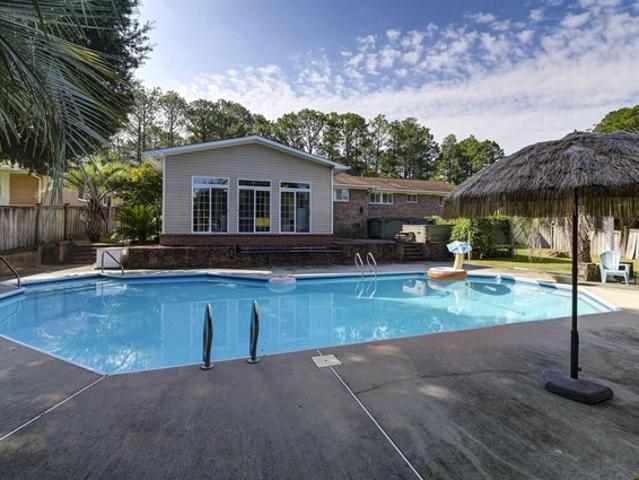 2116 Durham Dr, West Columbia, SC 29170