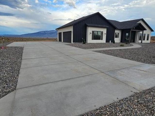 2116 Kaiser Rd NE, Rio Rancho, NM 87144