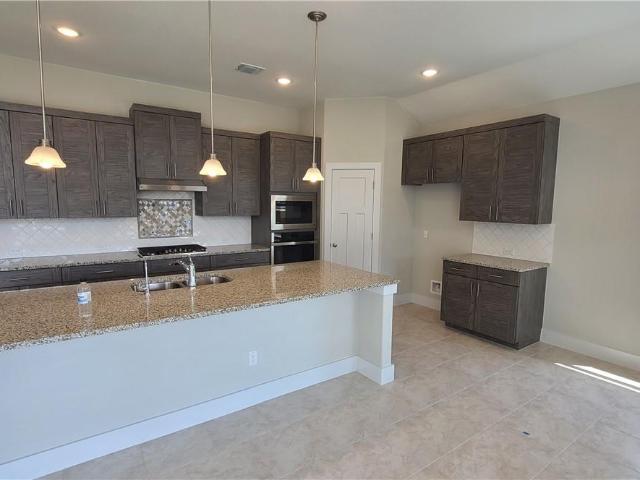 2116 Palmera Ridge Blvd