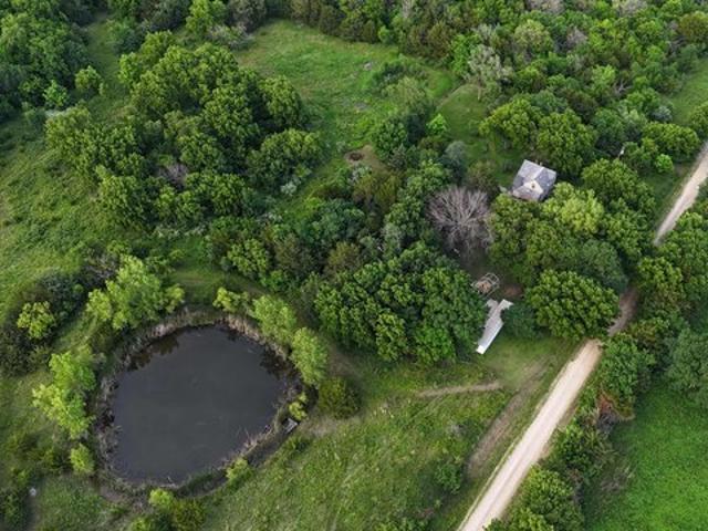 2116 Road 390, Burlingame, KS 66413