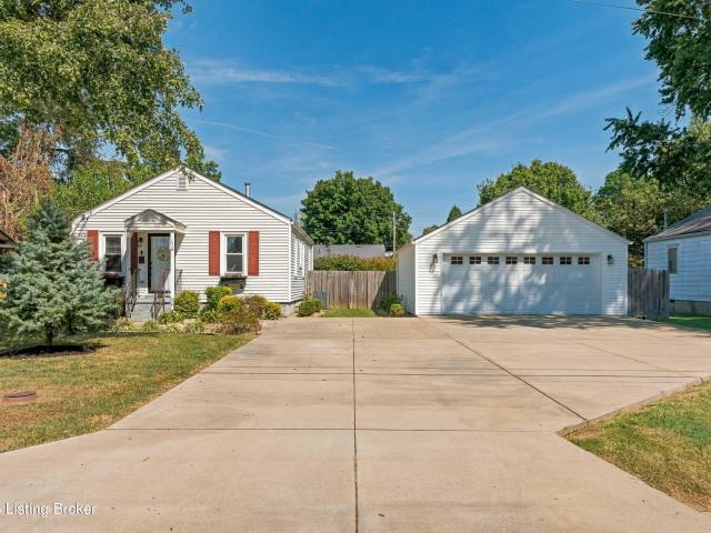 2116 Ronnie Ave