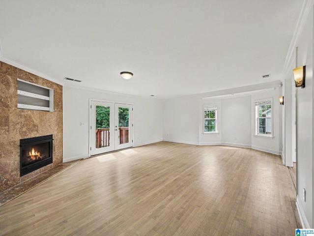 2116 Sun Circle