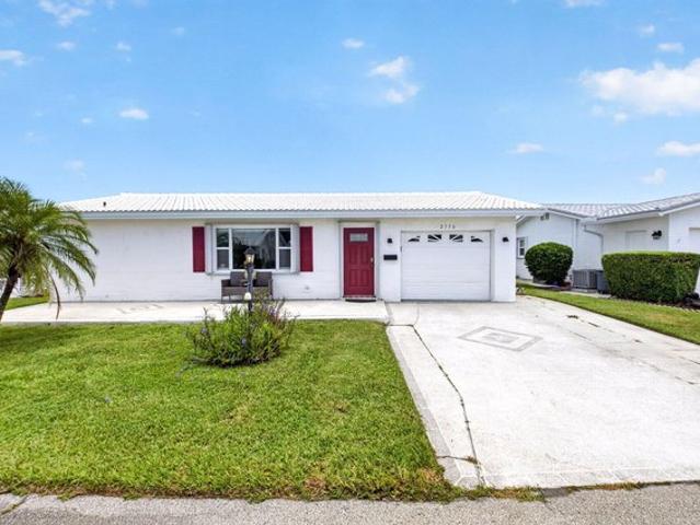 2116 SW 22nd Ct, Boynton Beach, FL 33426