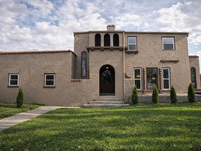 2116 S 108th St, West Allis, WI 53227