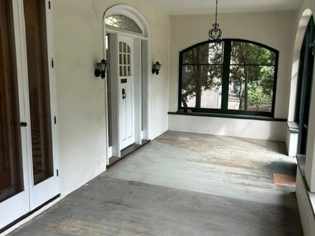 2116 W 49th Street