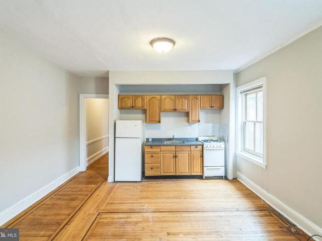 2116 Walnut Street # 3R