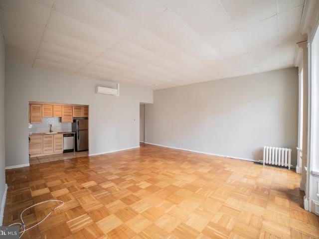 2116 Walnut Street # 2F