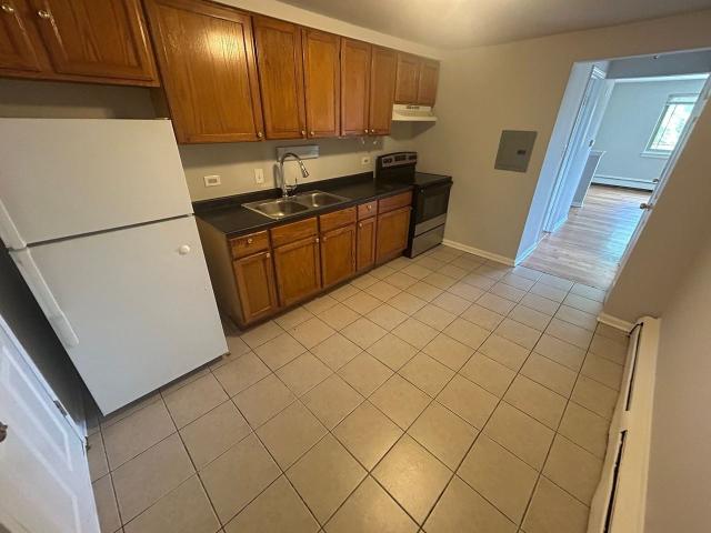 2116 13th Avenue 1 Bedroom Apartment for Rent at 2116 S 13th Ave, Broadview, IL 60155