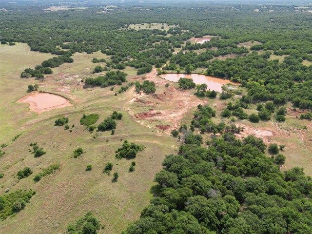 2116 3, Nocona, TX 76255