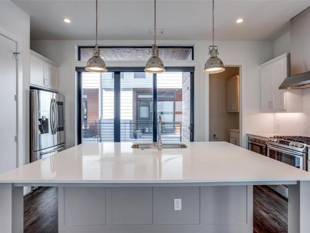 2117 N Garrett Avenue # 106