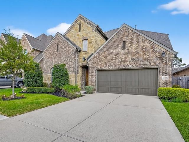 2117 Arrowood Glen Dr, Houston, TX 77077