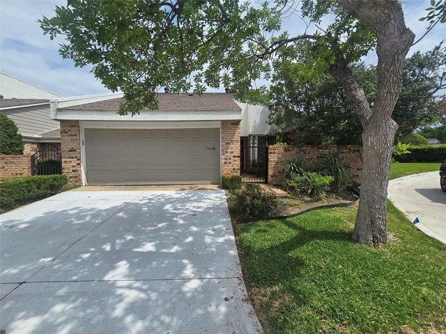 2117 Brook Mount Ct, Carrollton, TX 75006