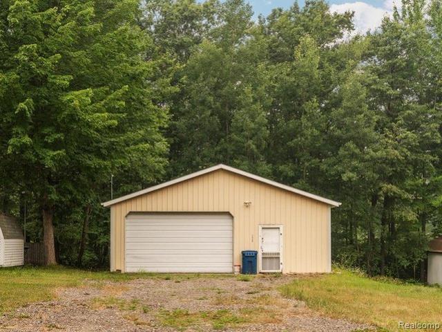 2117 Courtney Dr, Hamilton, MI 48625