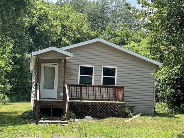 2117 E Jackson Dr, Tekonsha, MI 49092