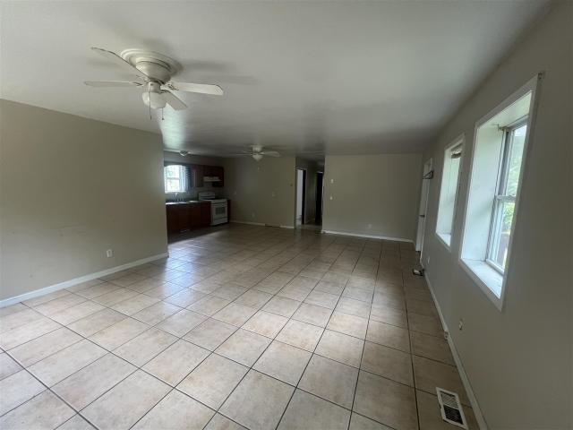2117 E Jackson Drive