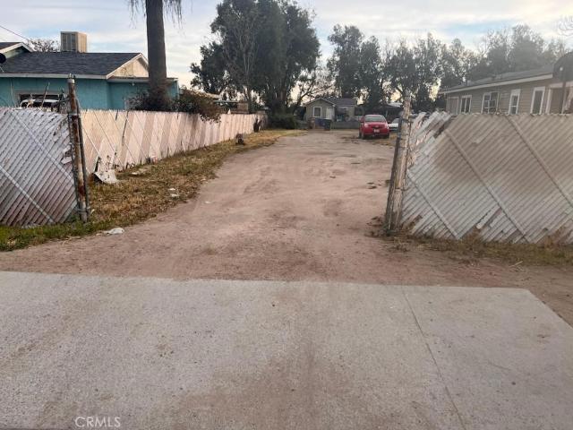 2117 Kentucky St, Bakersfield, CA 93305 | MLS #AR25132