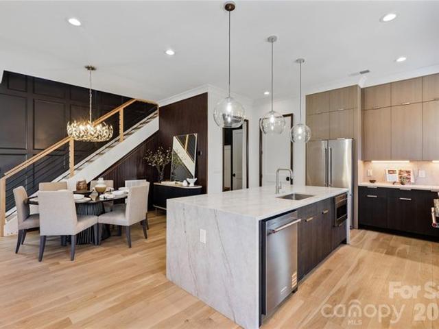 2117 Lombardy Cir, Charlotte, NC 28203