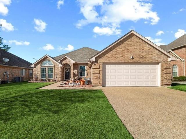 2117 Pinwood Cir, Arlington, TX 76001