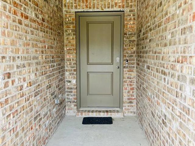 2117 Rustling Oaks Drive