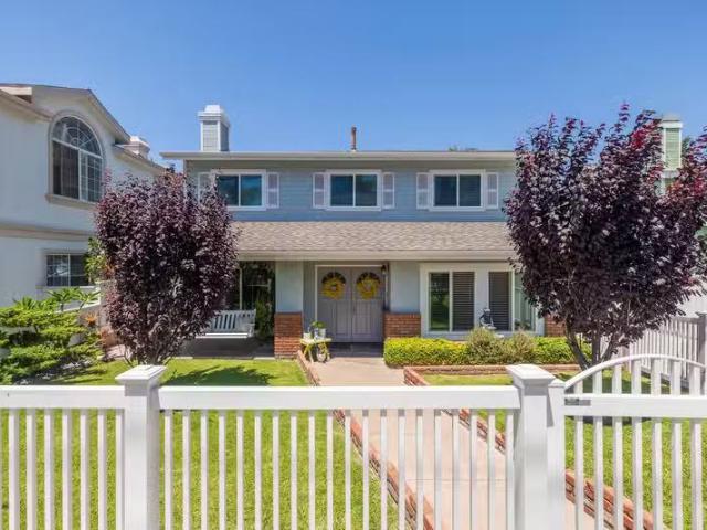 2117 Rockefeller Ln Townhomes in Redondo Beach, CA