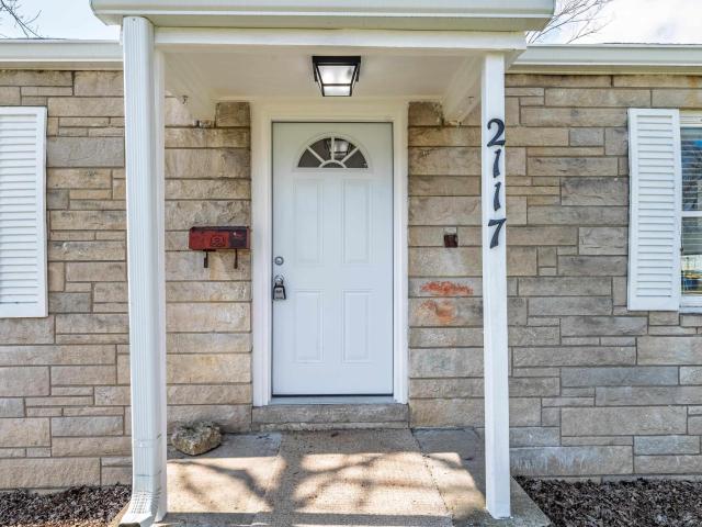 2117 S Beacon St, Muncie, IN 47302 | MLS #202610 | Compass