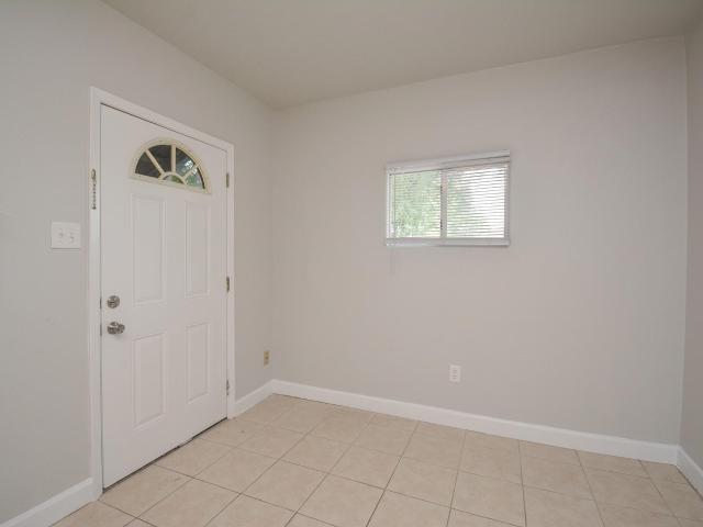 2117 Thonig Rd, Unit B, Houston, TX 77055 | MLS #74134 | Compass
