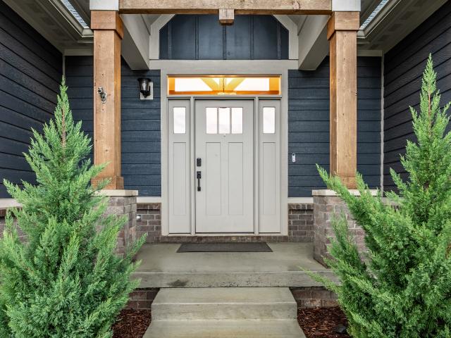 2117 W Bedrock Lane