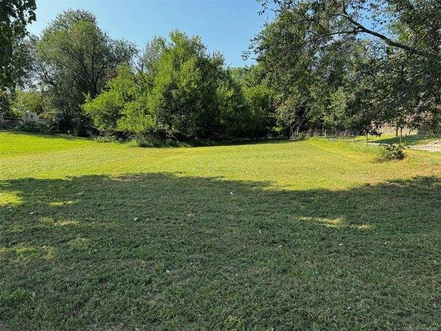 2117 W Plum St, Collinsville, OK 74021