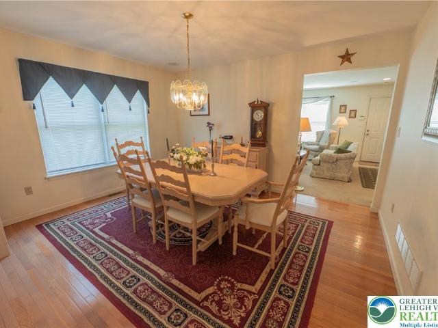 2117 W Walnut Street