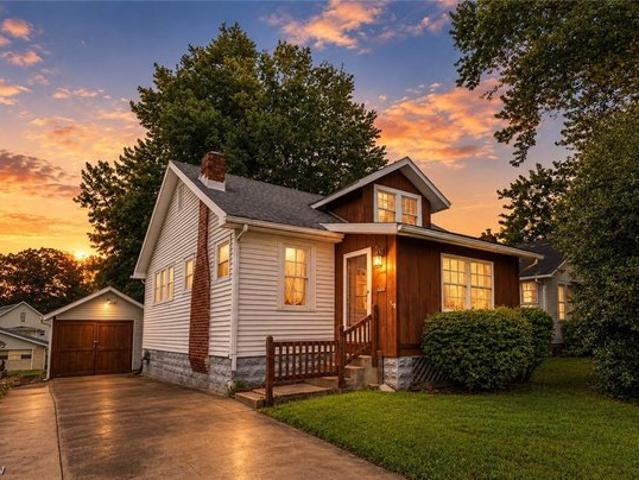 2117 16th St, Parkersburg, WV 26101